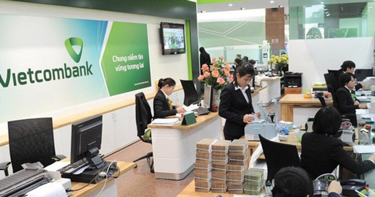 Hơn 300 khách hàng VCB trúng thưởng chương trình “Tưng bừng mua sắm ...