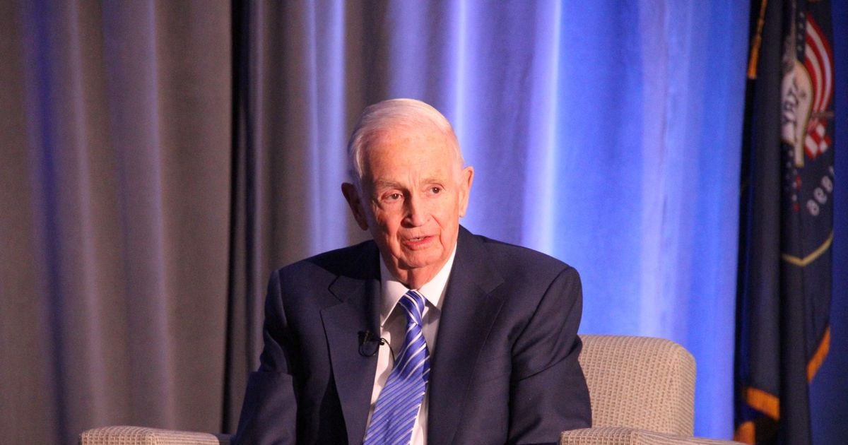 Bill Marriott đã xây dựng đế chế khách sạn lớn nhất thế giới như thế nào?