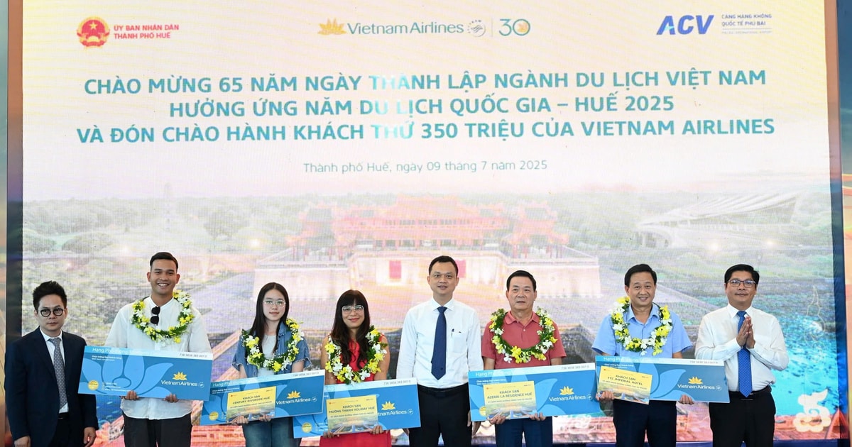 Vietnam Airlines đón hành khách thứ 350 triệu