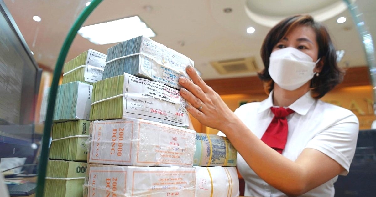Tín dụng bất động sản phình to