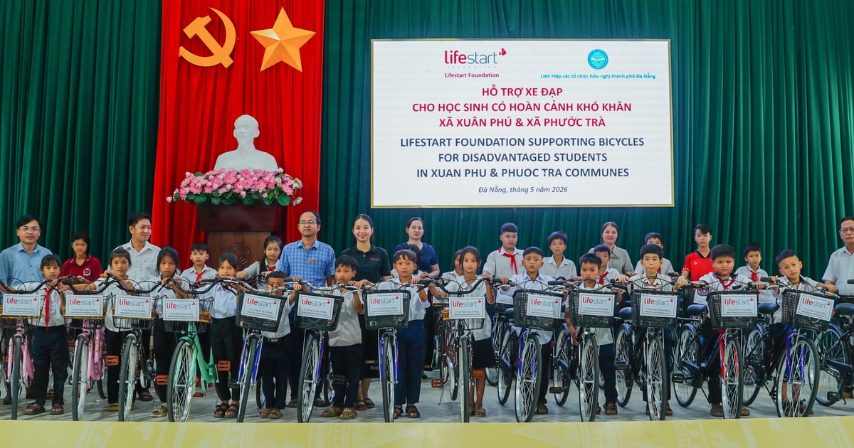 Lifestart Foundation tặng xe đạp cho 50 em học sinh tại thành phố Đà Nẵng