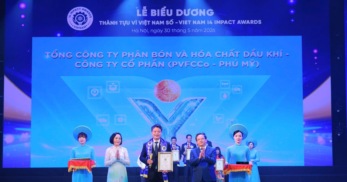 Bứt phá từ nền tảng sản xuất: PVFCCo lập “cú đúp” tại Vietnam I4 Impact ...